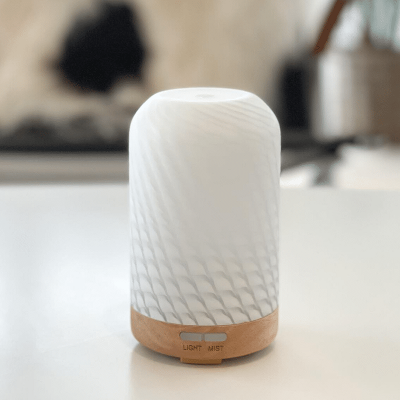 Omelia Diffuser | Køb aromadiffuser til æteriske olier | Naturlige materialer